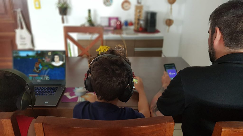 Consumo de áudio e vídeos muda na quarentena e uso de fones requer ...